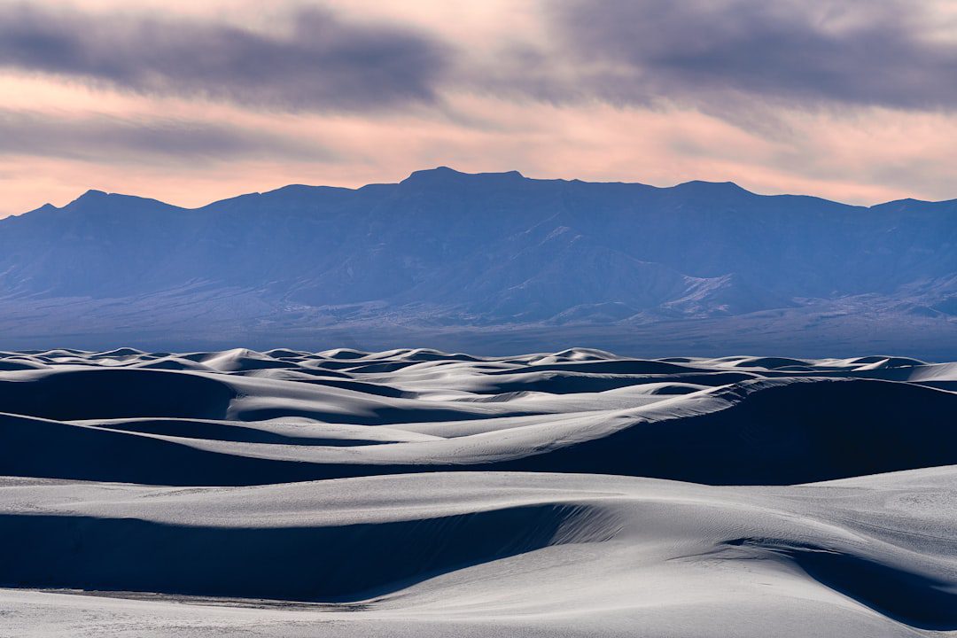 White Sands’ Alkali Flat Trail, USA's Epic Solitude, Geology ...